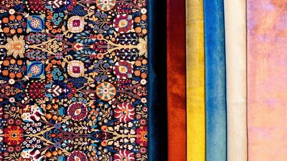 Olive Green Velvet Martingale Collar (sample) – Arctic Mist